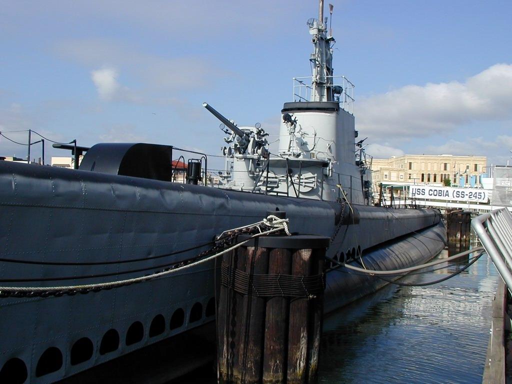 USS Cobia, 2002-08-25 (thumbnails)